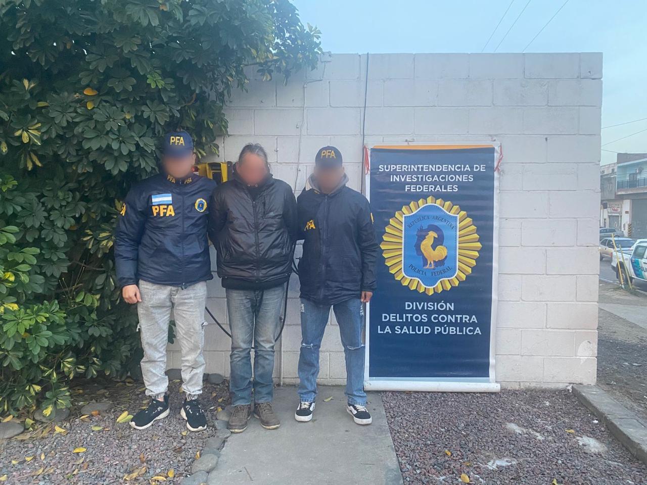 Isidro Casanova: La PFA detuvo a un hombre acusado de violar y embarazar a su hijastra menor de ...